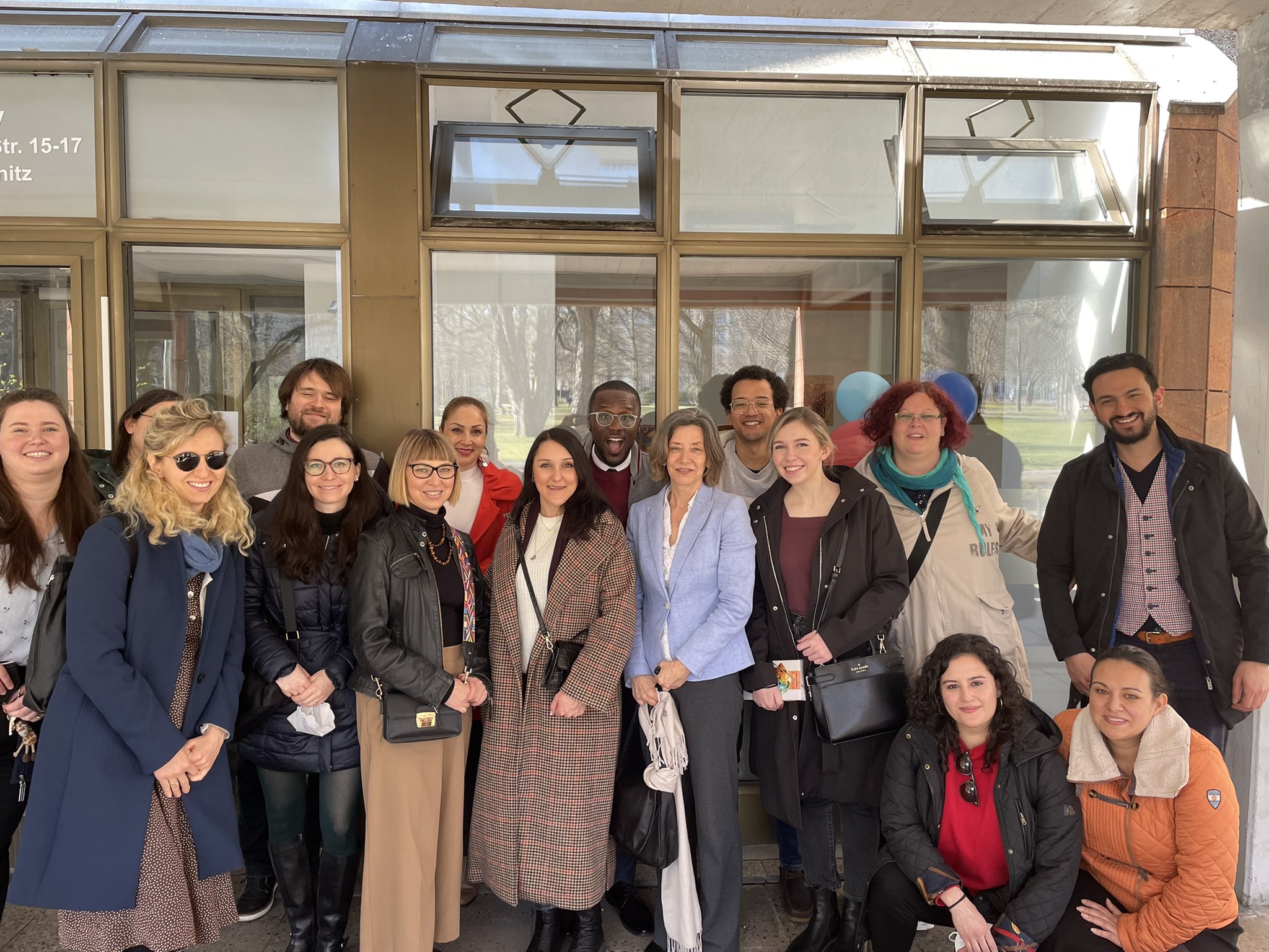 Social Divisions and Questions of Identity in Germany and the United ...